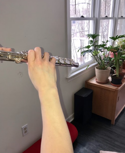Why So Many Flutists Have Right Hand Pain – The Flute Examiner