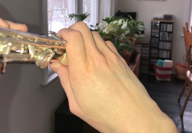 Why So Many Flutists Have Right Hand Pain – The Flute Examiner